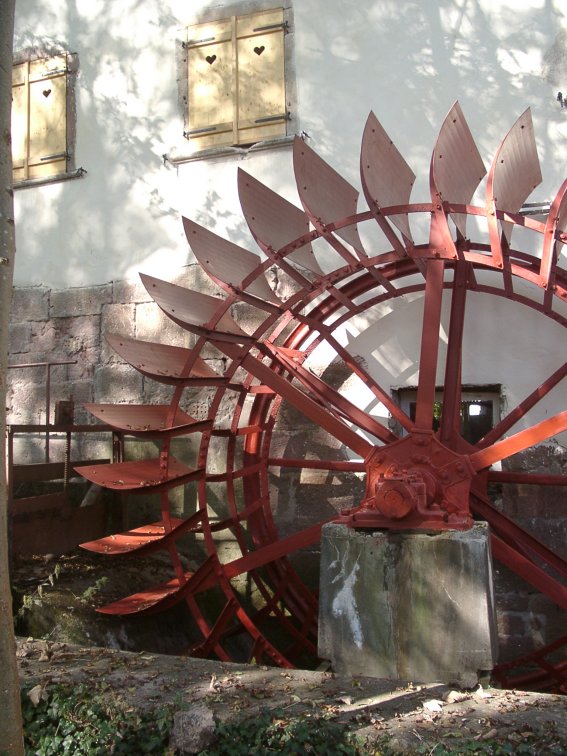 La roue du moulin de Lutterbach LA ROUE A AUBES DU MOULIN DE LUTTERBACH